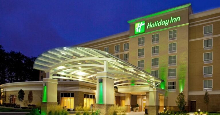 Holiday Inn Hotels Reviews: Comfort, Convenience & Real Guest Experiences